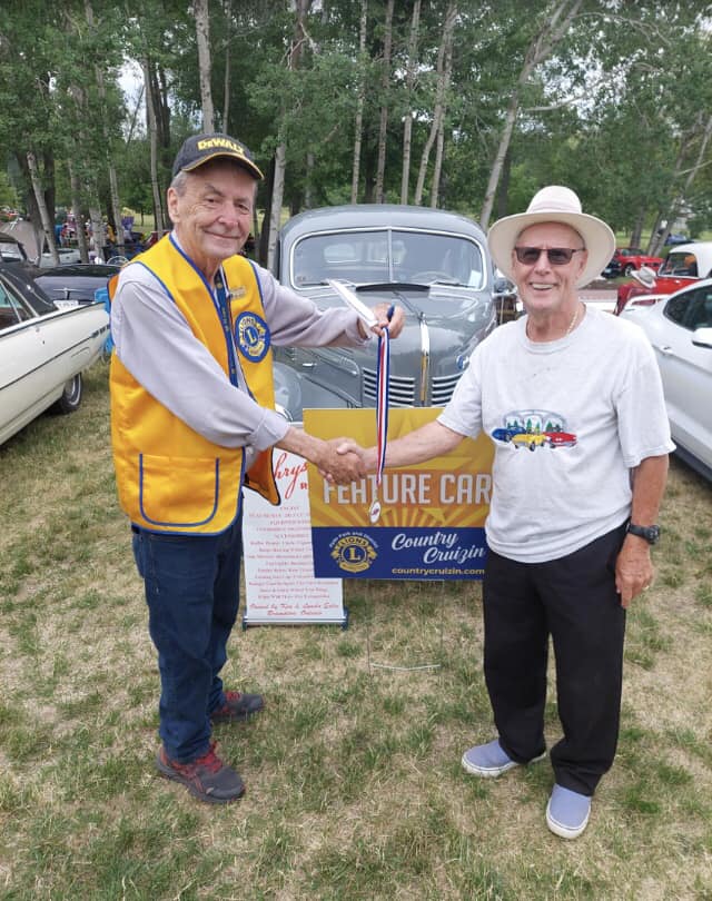 1939 Chrysler – ️Ken Eeles – Country Cruizin'